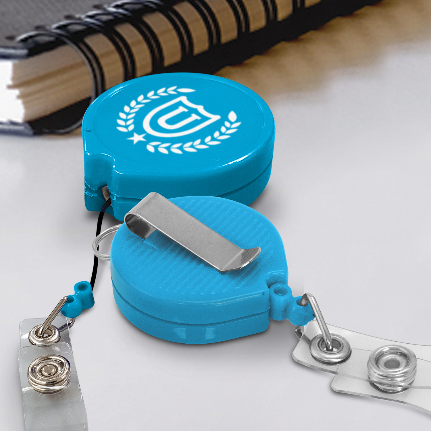 TRENDS | Alta Retractable ID Holder