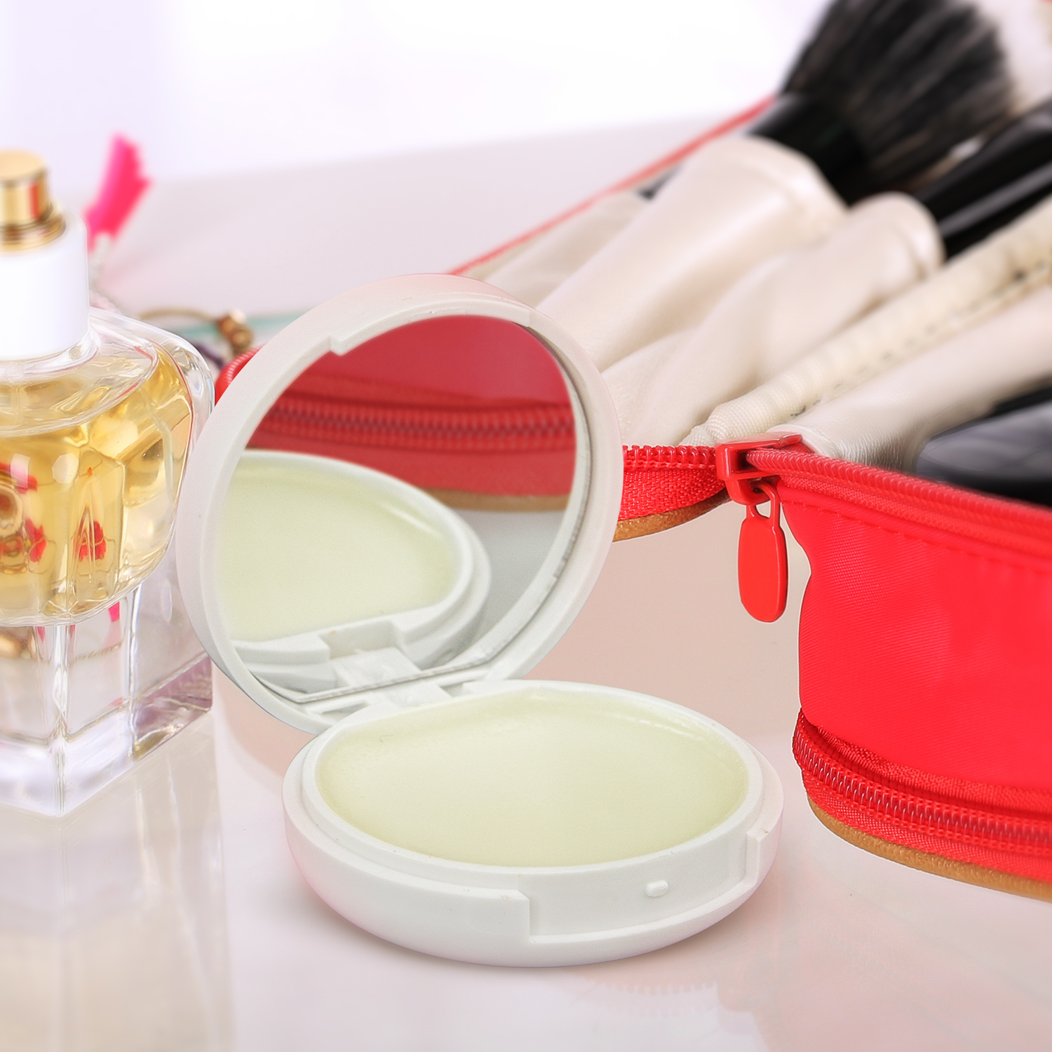 TRENDS | Compact Mirror and Lip Balm