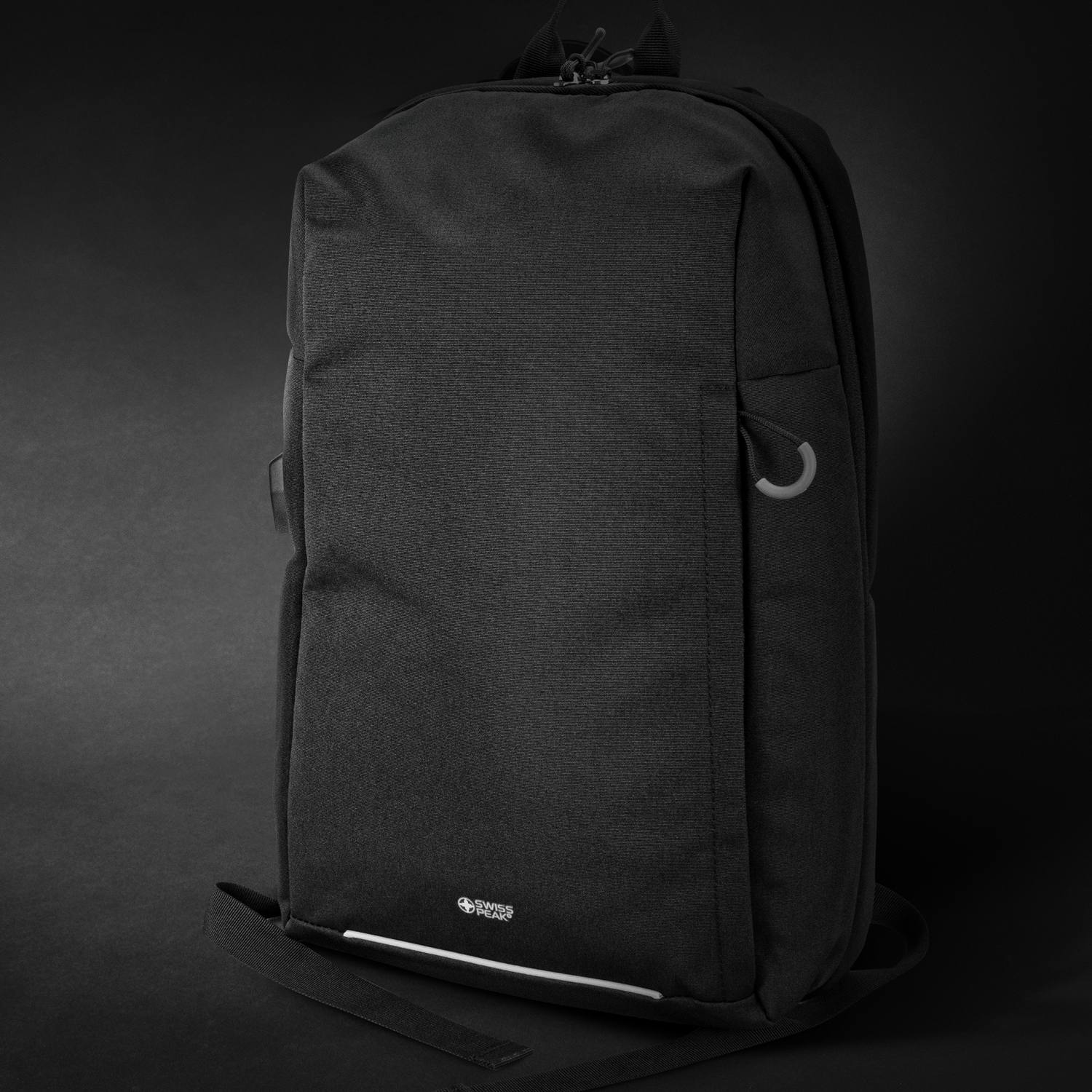 TRENDS | Swiss Peak RFID Backpack