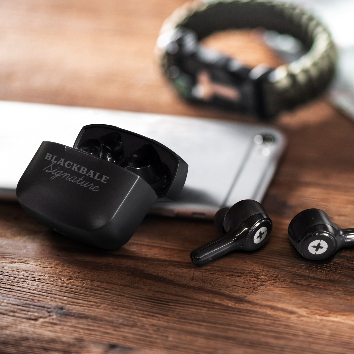 TRENDS | Swiss Peak ANC TWS Earbuds