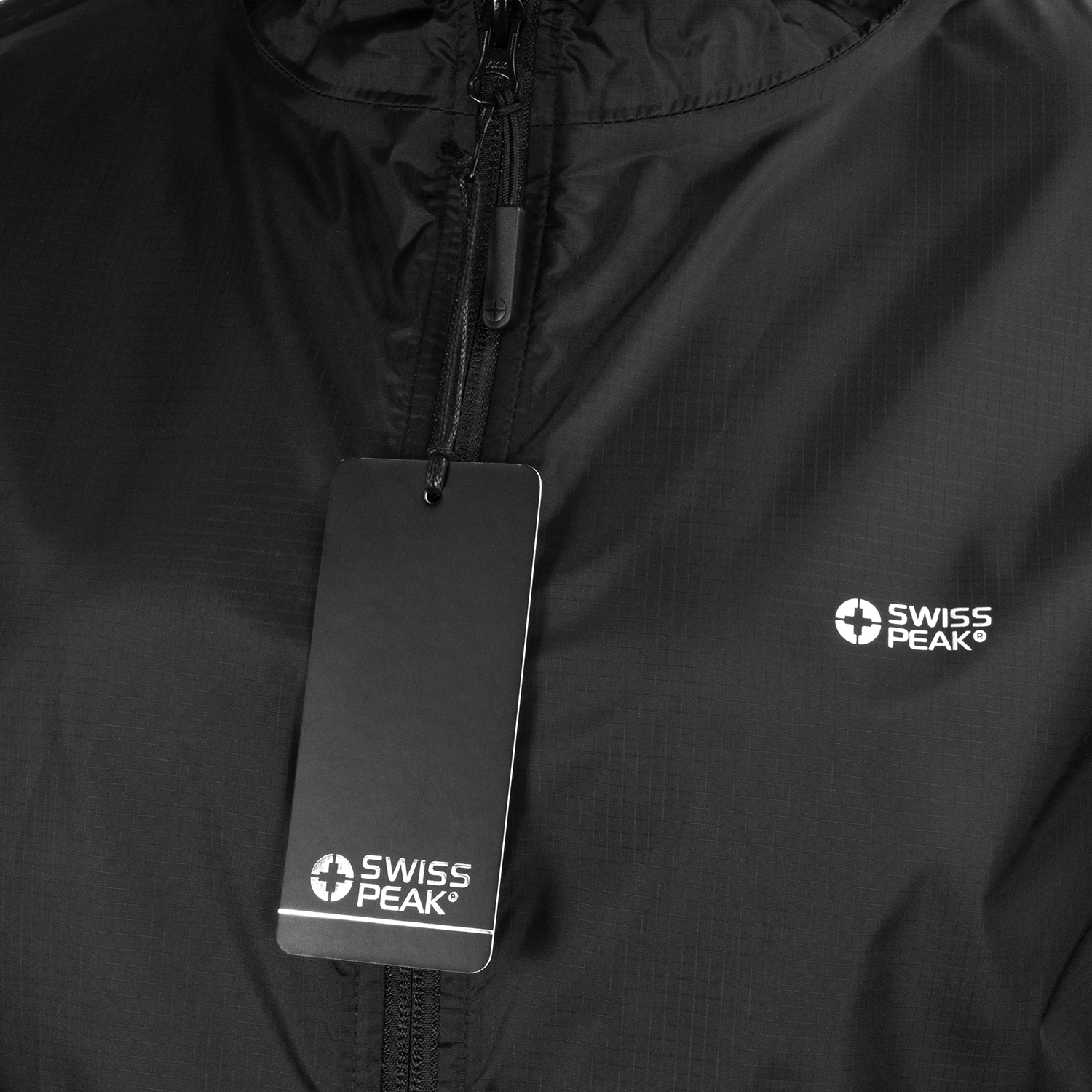 TRENDS | Swiss Peak Urban Windbreaker